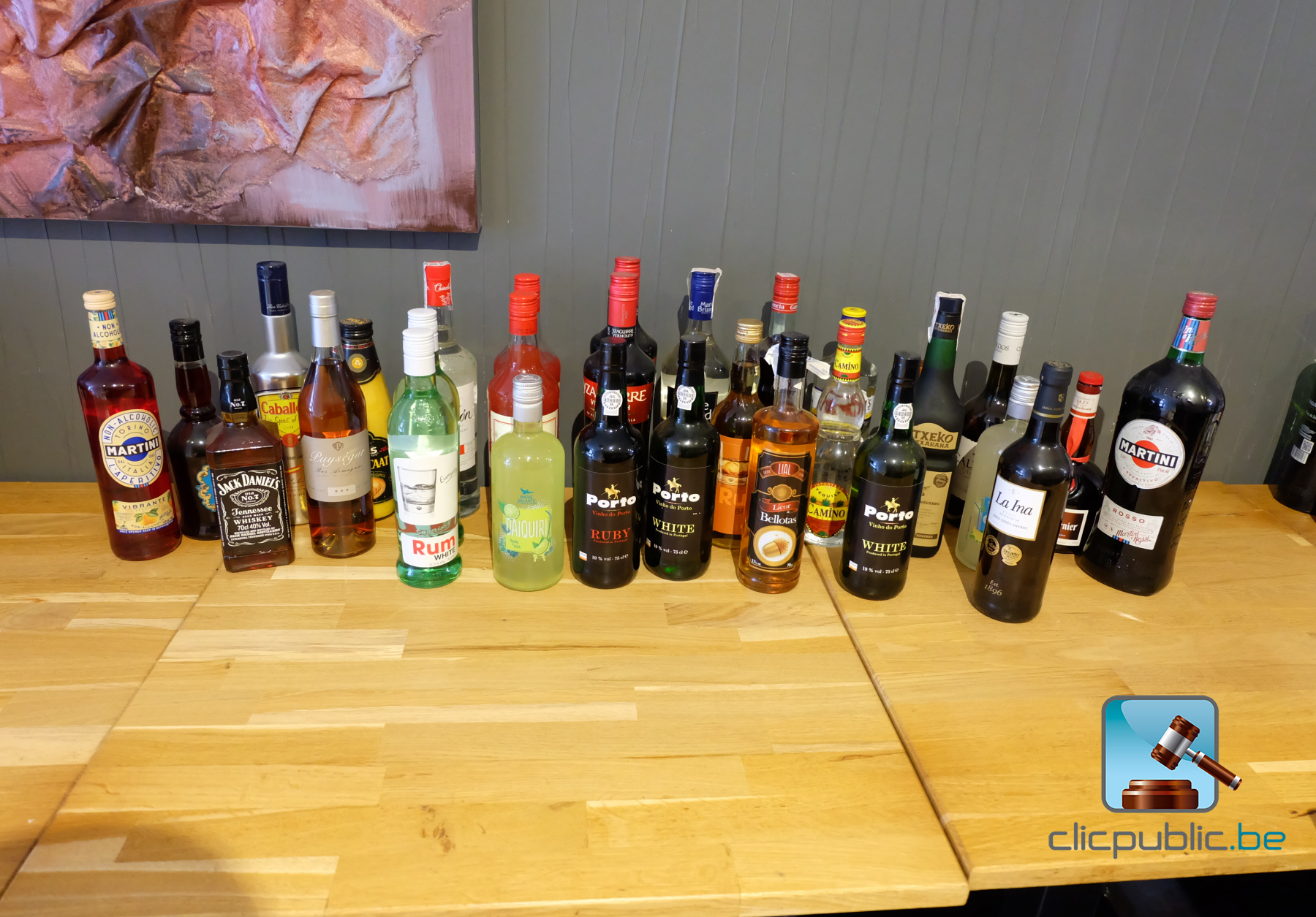 Lot de bouteilles d'alcool - Clicpublic.be, les ventes publiques en 1 clic.