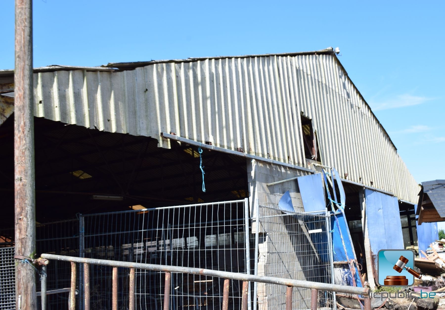 Hangar - structure métallique (ref. 182) - Clicpublic.be, les ventes ...