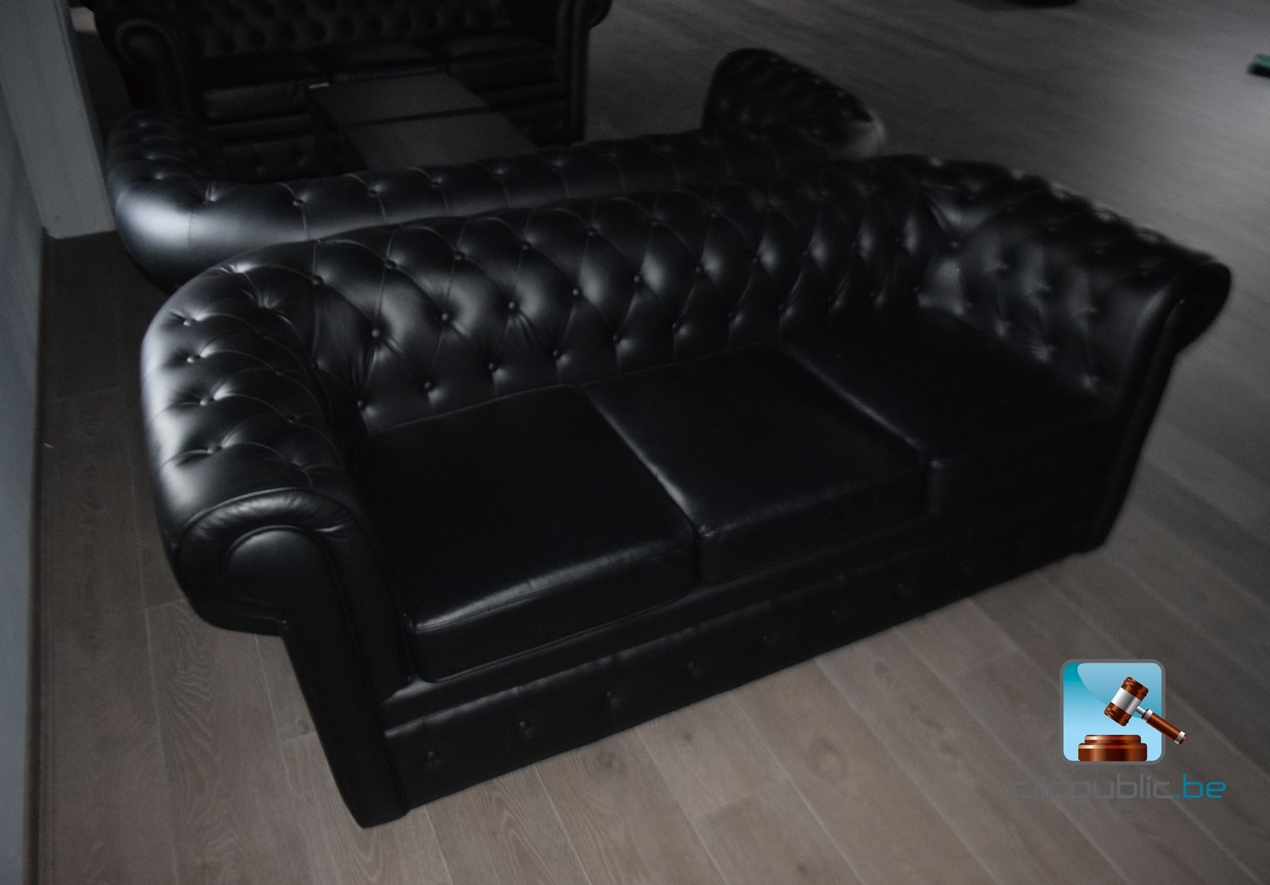Canapé / divan de type CHESTERFIELD (ref. 9) - Clicpublic.be, les ...
