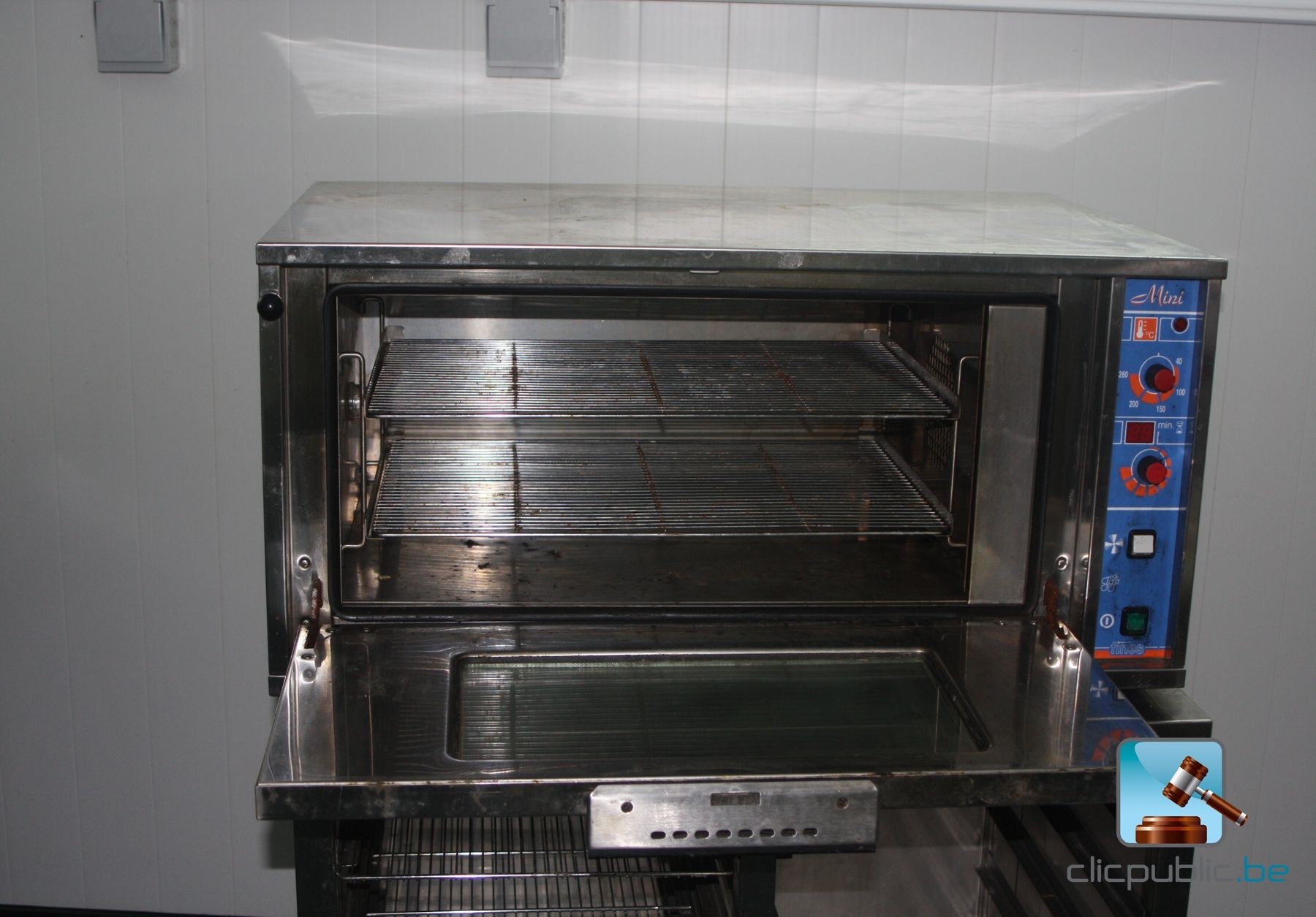 Four industriel FINES MINI2/60/40 - avec étagères de rangement en inox ...