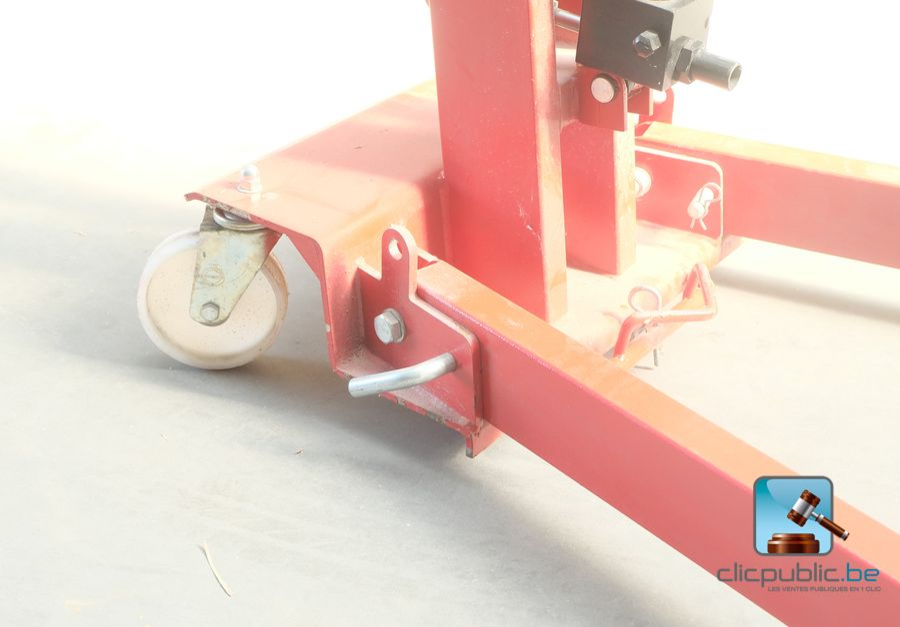 Bras de levage girafe - Clicpublic.be, les ventes publiques en 1 clic.