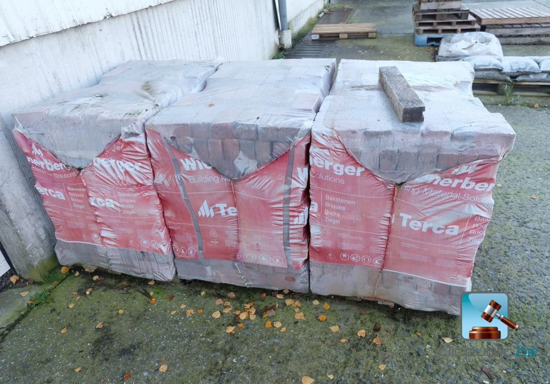 Lot de briques - Clicpublic.be, les ventes publiques en 1 clic.