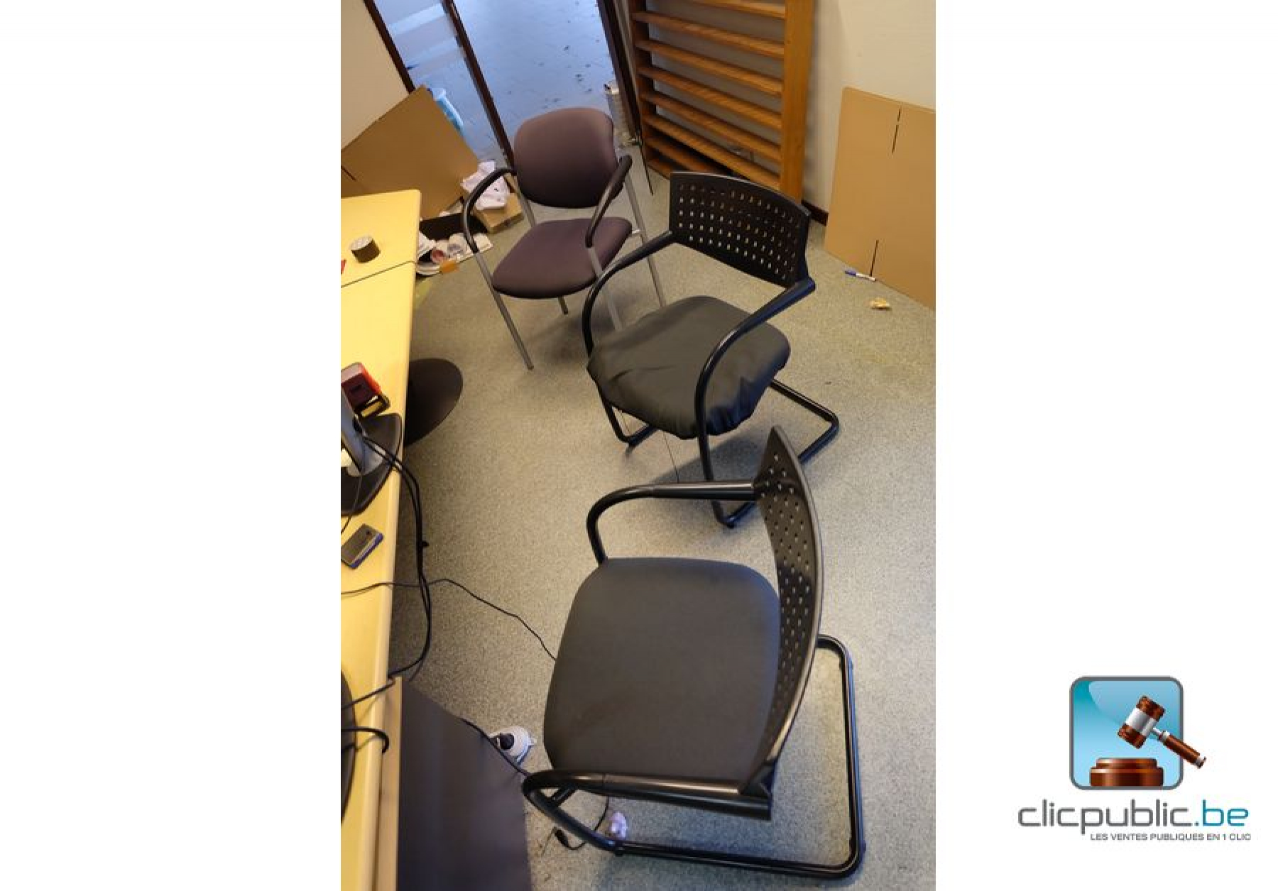 Lot de mobilier de bureau et matériel informatique - Clicpublic.be, les ...