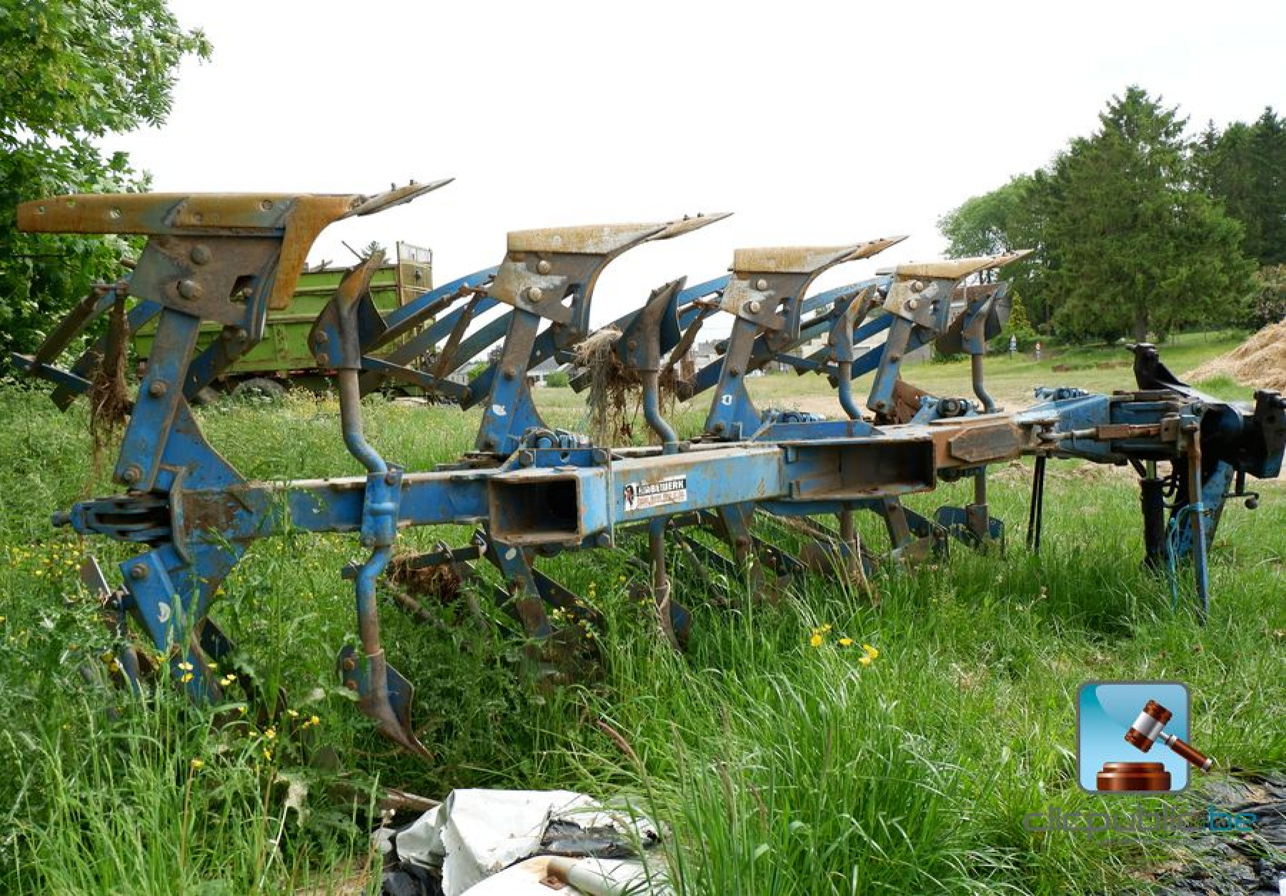 Charrue 4 socs - Clicpublic.be, les ventes publiques en 1 clic.