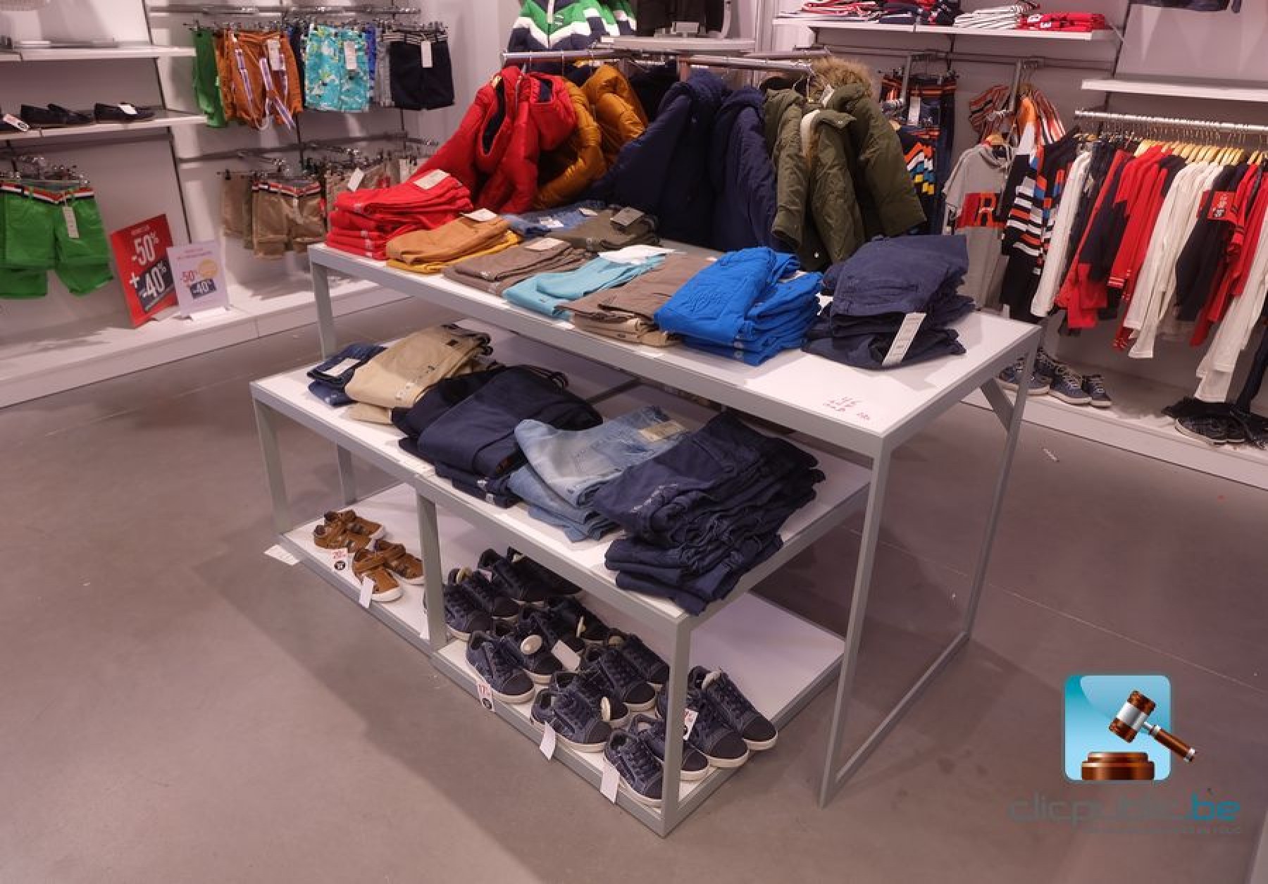 Lot de mobilier de magasin - Clicpublic.be, les ventes publiques en 1 clic.