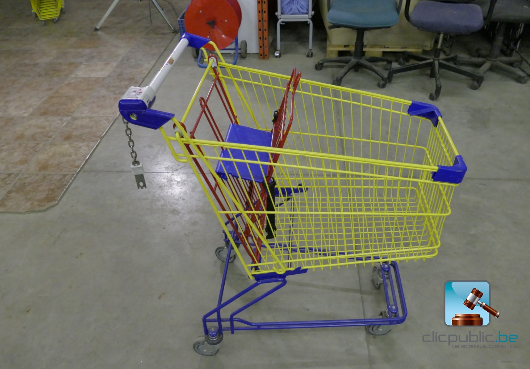 Lot de charrettes de magasin - Clicpublic.be, les ventes publiques en 1 ...