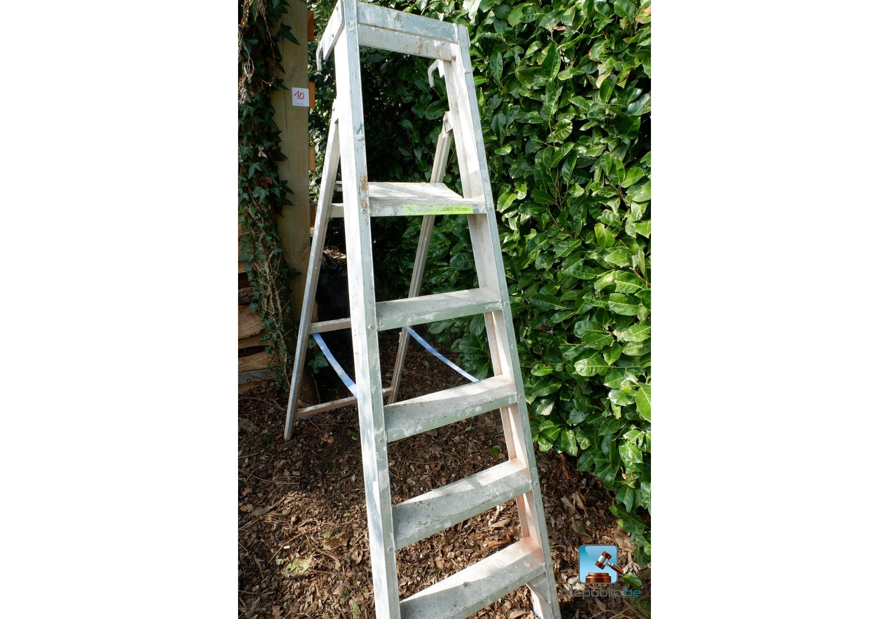 Escabelle - Clicpublic.be, les ventes publiques en 1 clic.