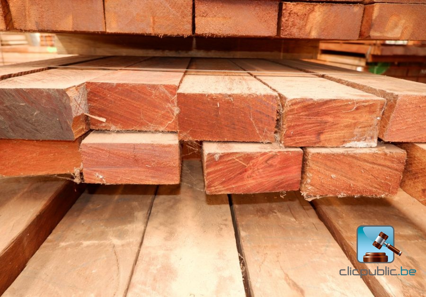 Lot de chevrons - Clicpublic.be, les ventes publiques en 1 clic.