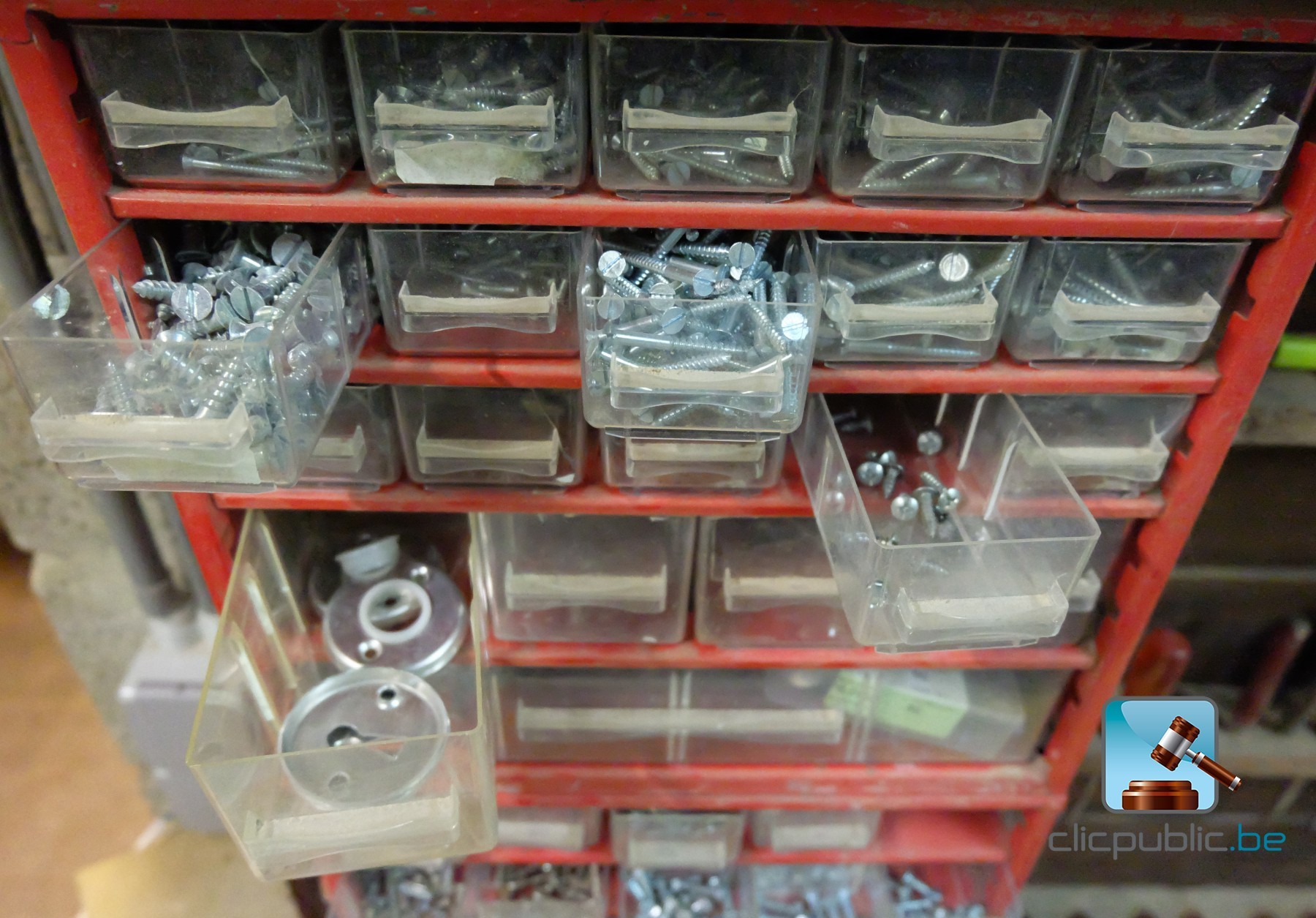 Lot de petit outillage - Clicpublic.be, les ventes publiques en 1 clic.