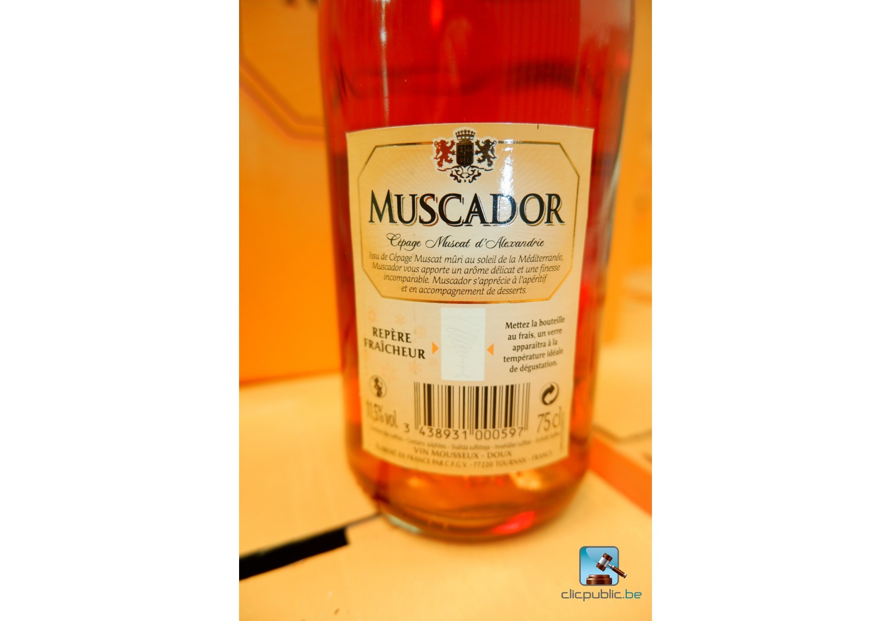 Lot de bouteilles MUSCADOR - Clicpublic.be, les ventes publiques en 1 clic.