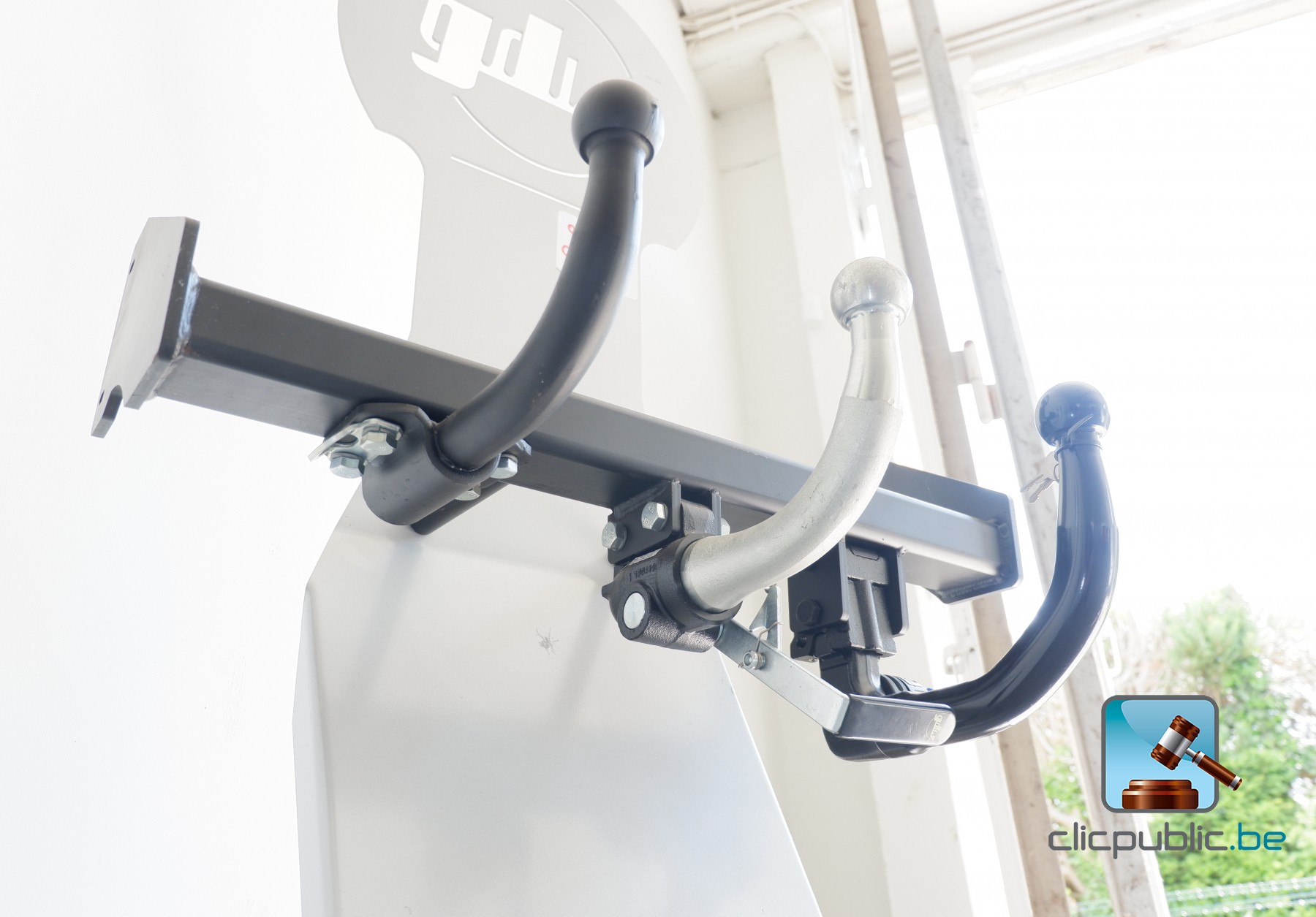 Trailer hitch display - Clicpublic.be, online auctions in 1 click.