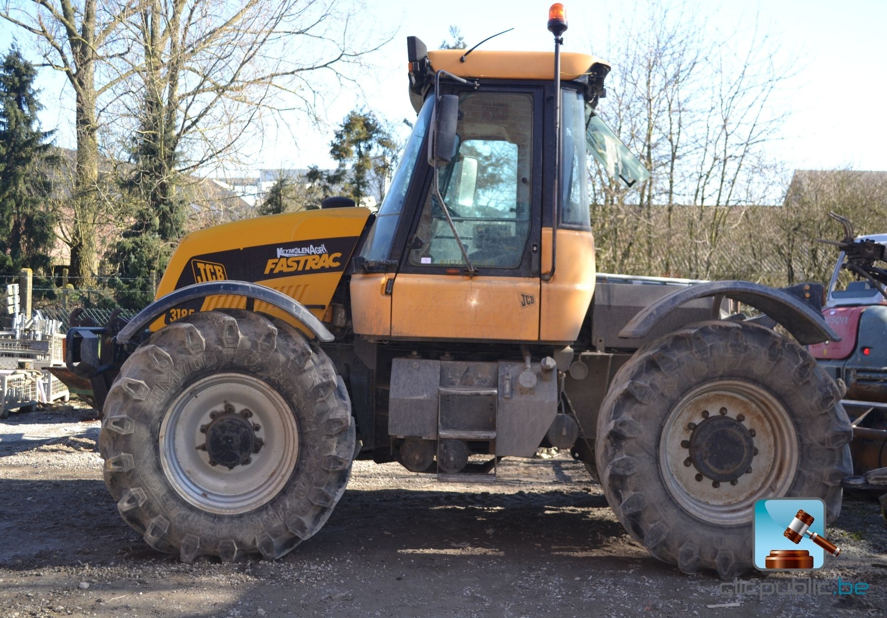 Tracteur JCB FASTRAC 3185 - Clicpublic.be, les ventes publiques en 1 clic.