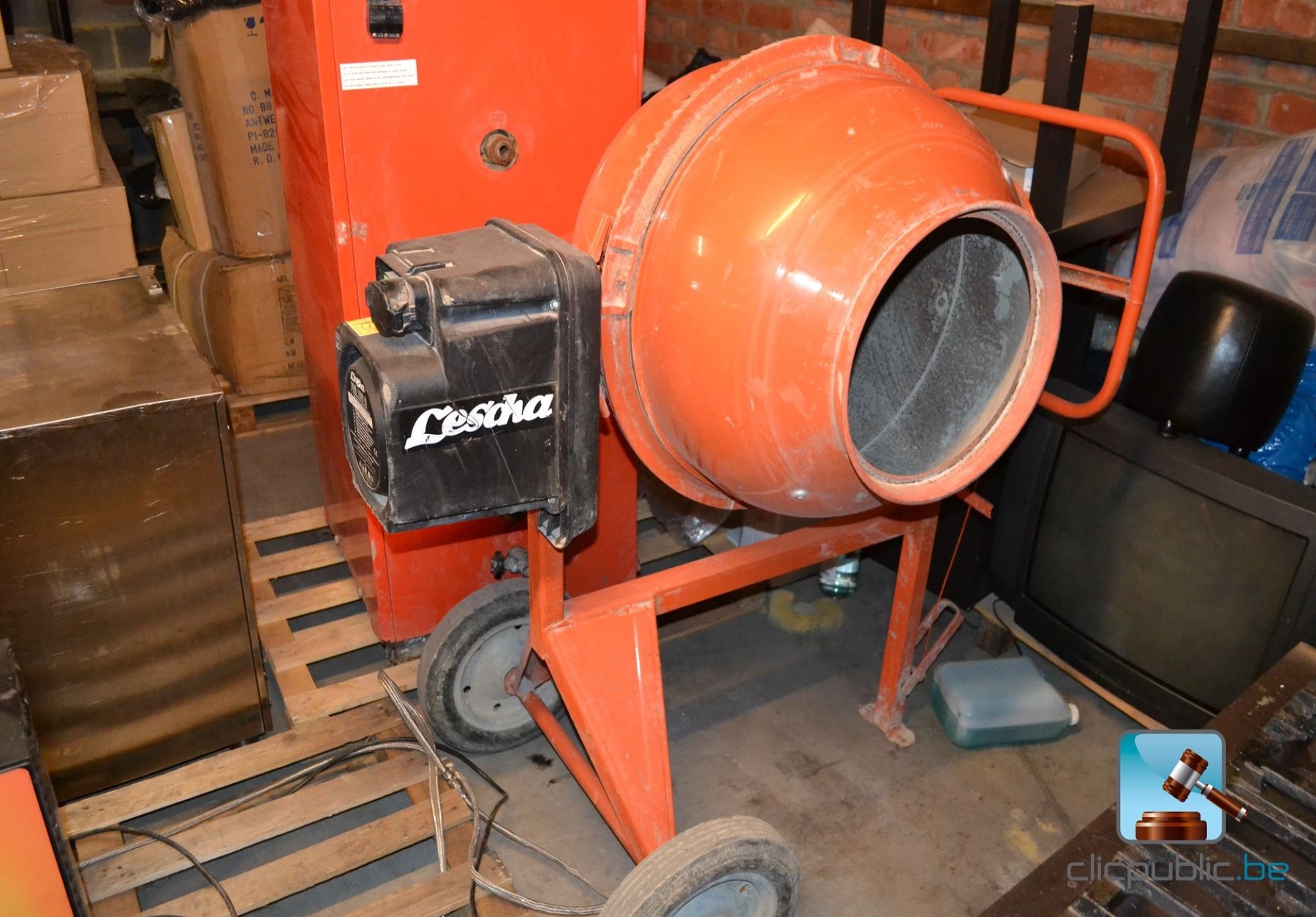 Concrete-mixer LESCHA SM 165 S on wheels - Clicpublic.lu, online ...