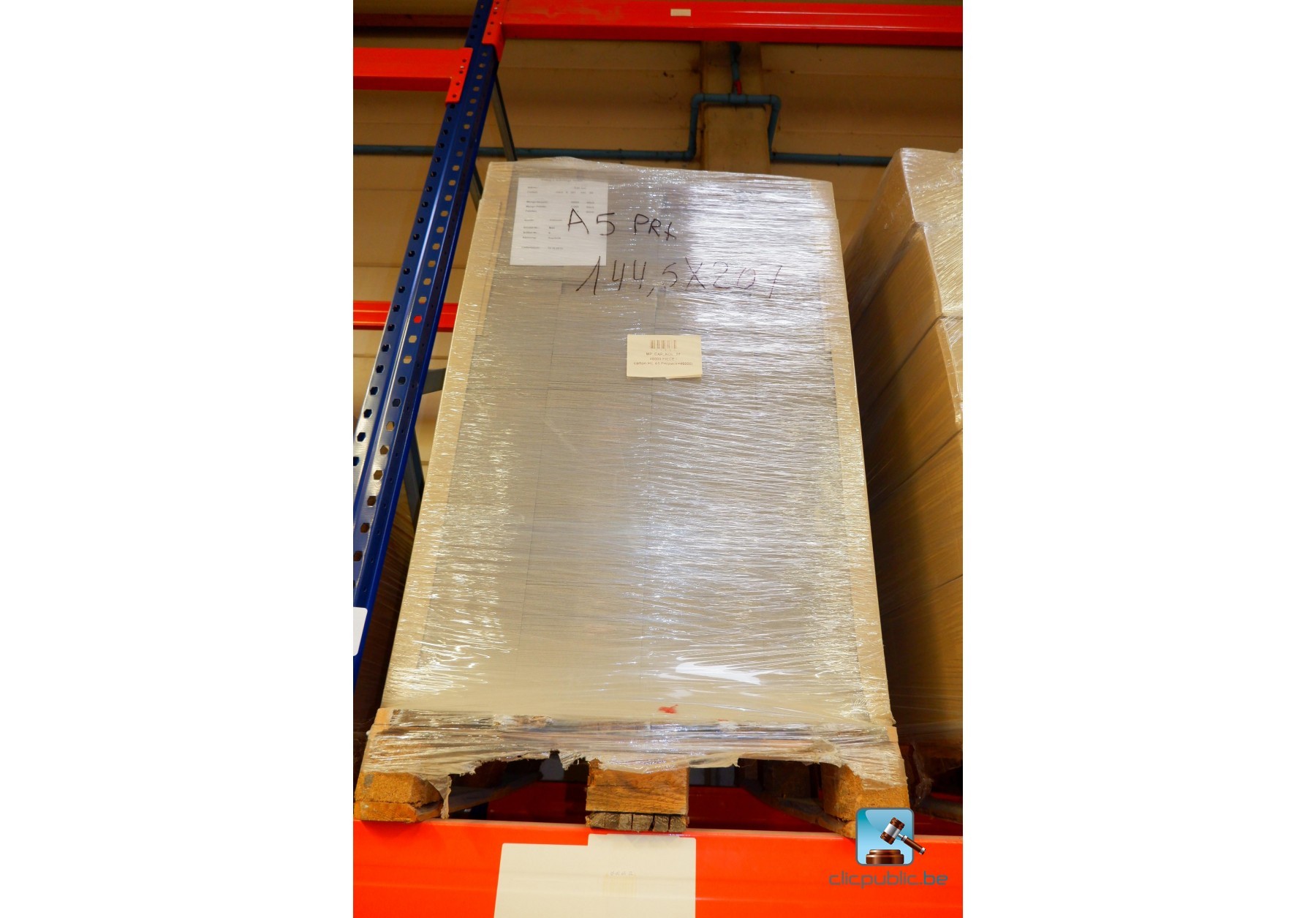 Lot de cartons pliés - Clicpublic.lu, les ventes publiques en 1 clic.