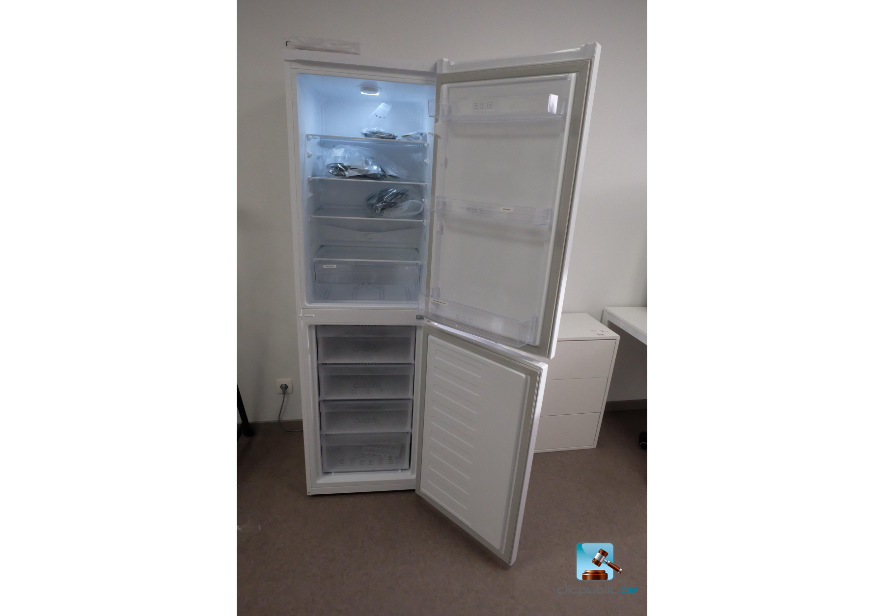 Réfrigérateur / congélateur - Clicpublic.be, les ventes publiques en 1 ...