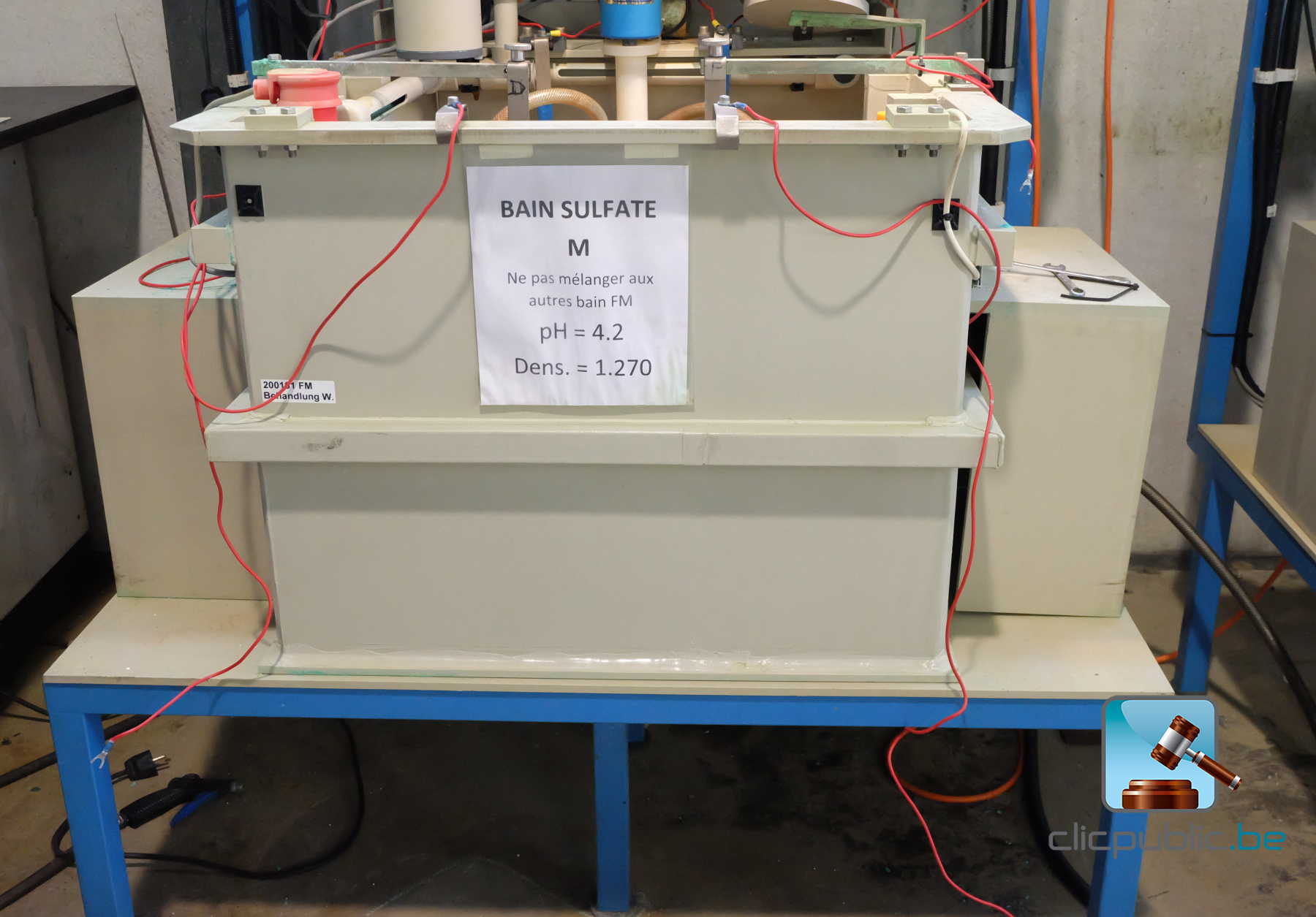 Equipped electrolysis tank - Clicpublic.be, online auctions in 1 click.