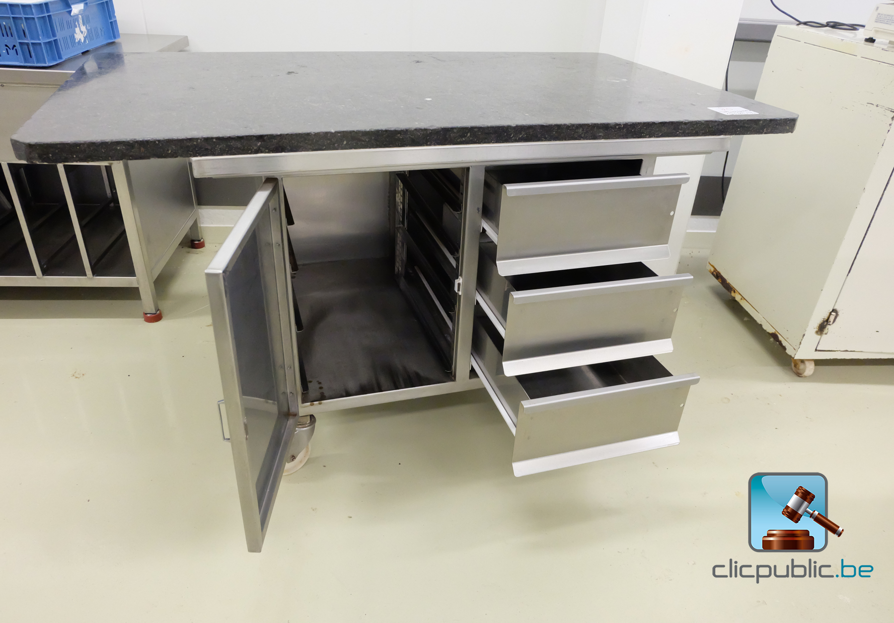 Etabli de travail sur roulettes - Clicpublic.lu, les ventes publiques ...
