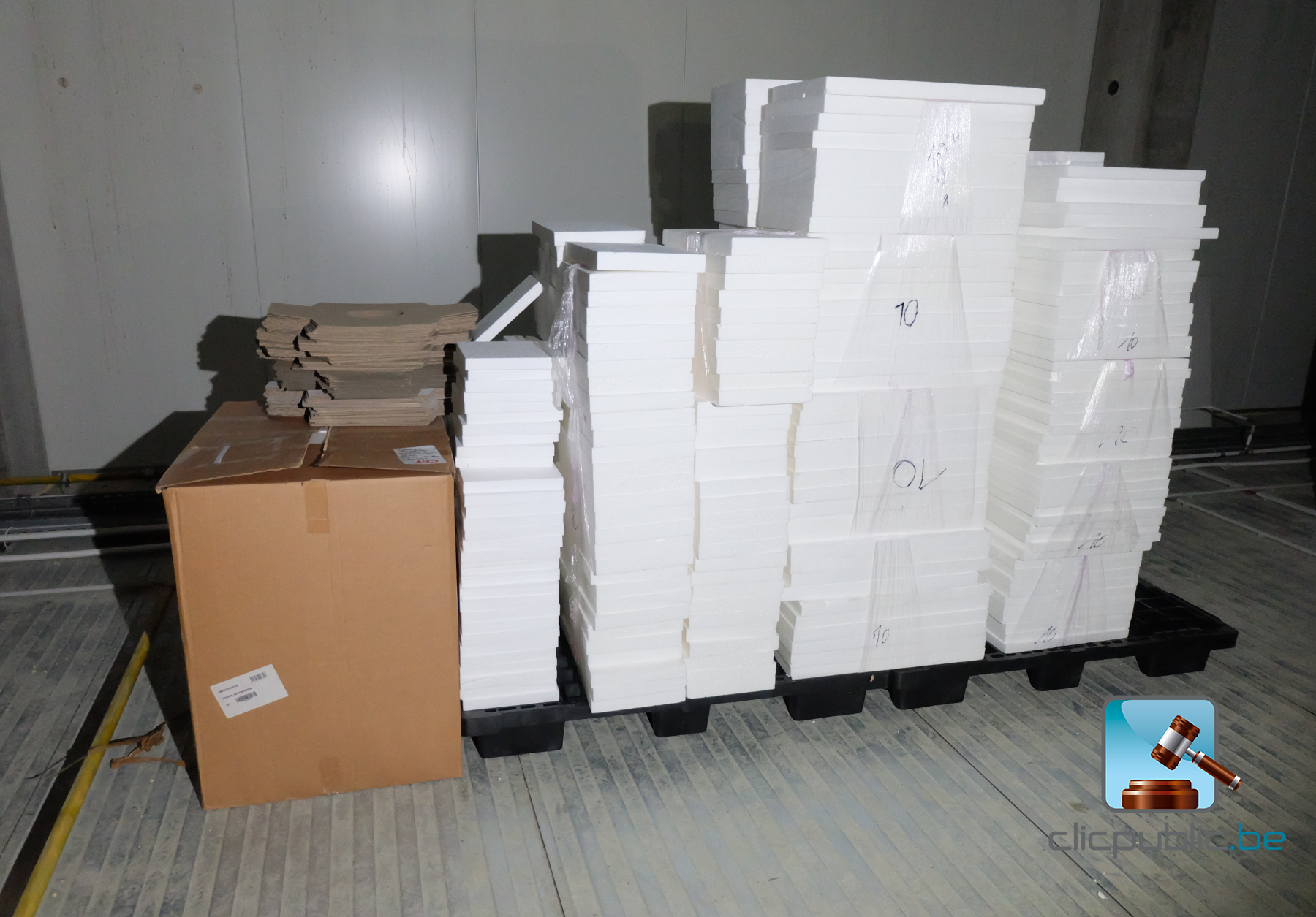 Lot de frigolite - Clicpublic.be, les ventes publiques en 1 clic.