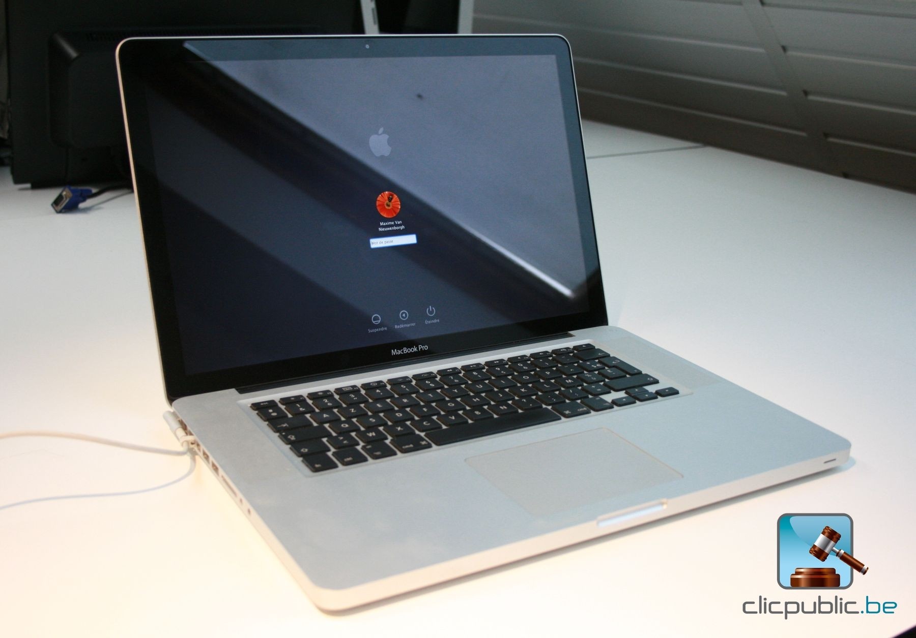 Ordinateur portable APPLE MacBook PRO - 15" (Ref. 51) - Clicpublic.be ...